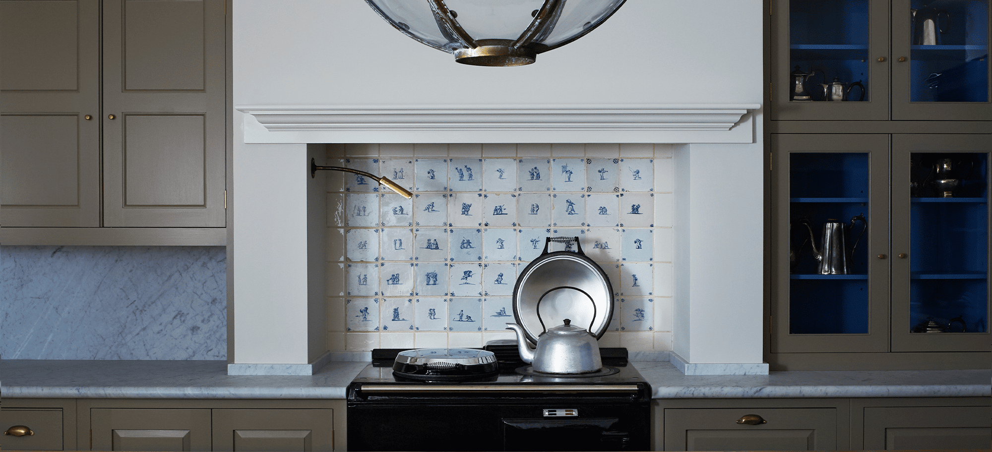 Custom Cabinets and Showroom in New York - Plain English Design