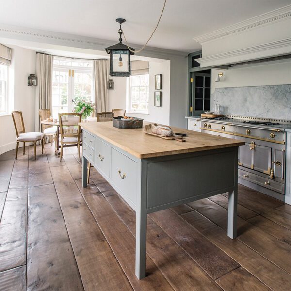 Bespoke Luxury English Kitchens | Custom Kitchen Cabinet Design